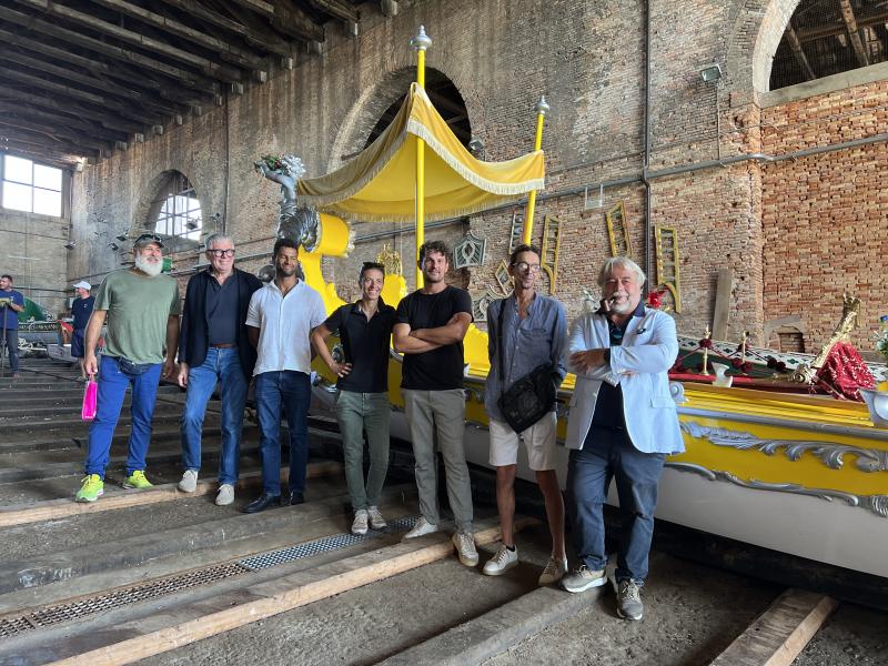 Il consigliere delegato Giusto all’Arsenale per il varo della bissona ... Il consigliere delegato Giusto all’Arsenale per il varo della bissona ...